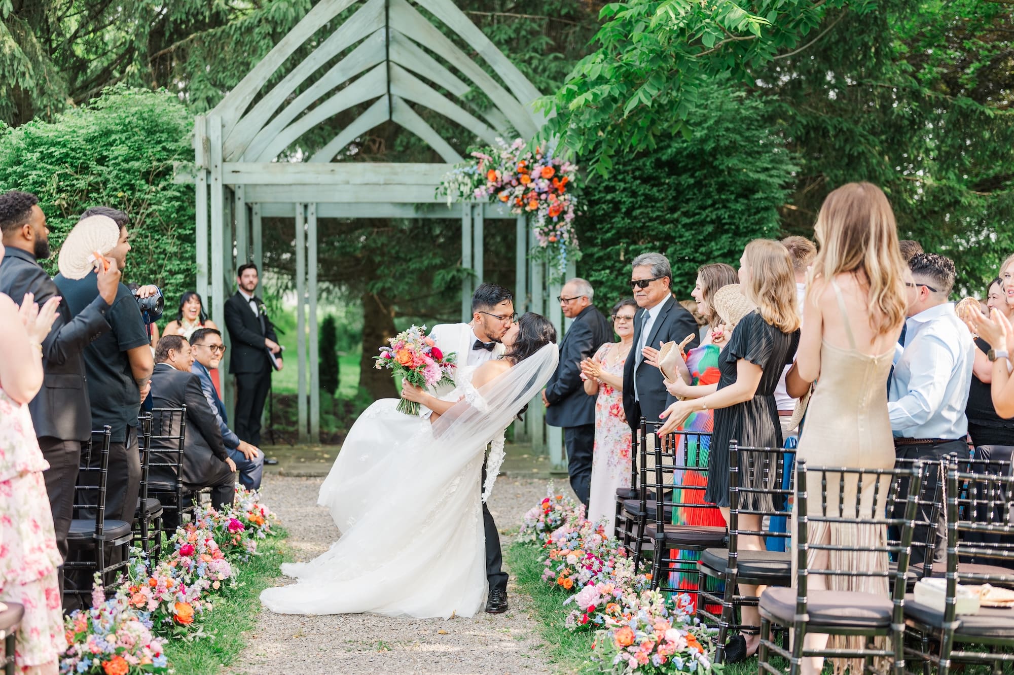 Colorful and Classic John Joseph Inn Wedding - ephemiamaria.com